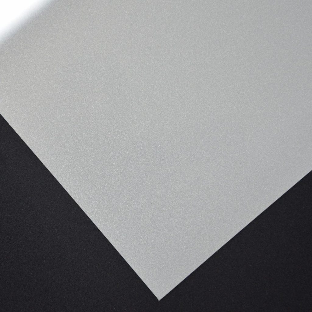 Polystyrol-Platte in Silbermetallic